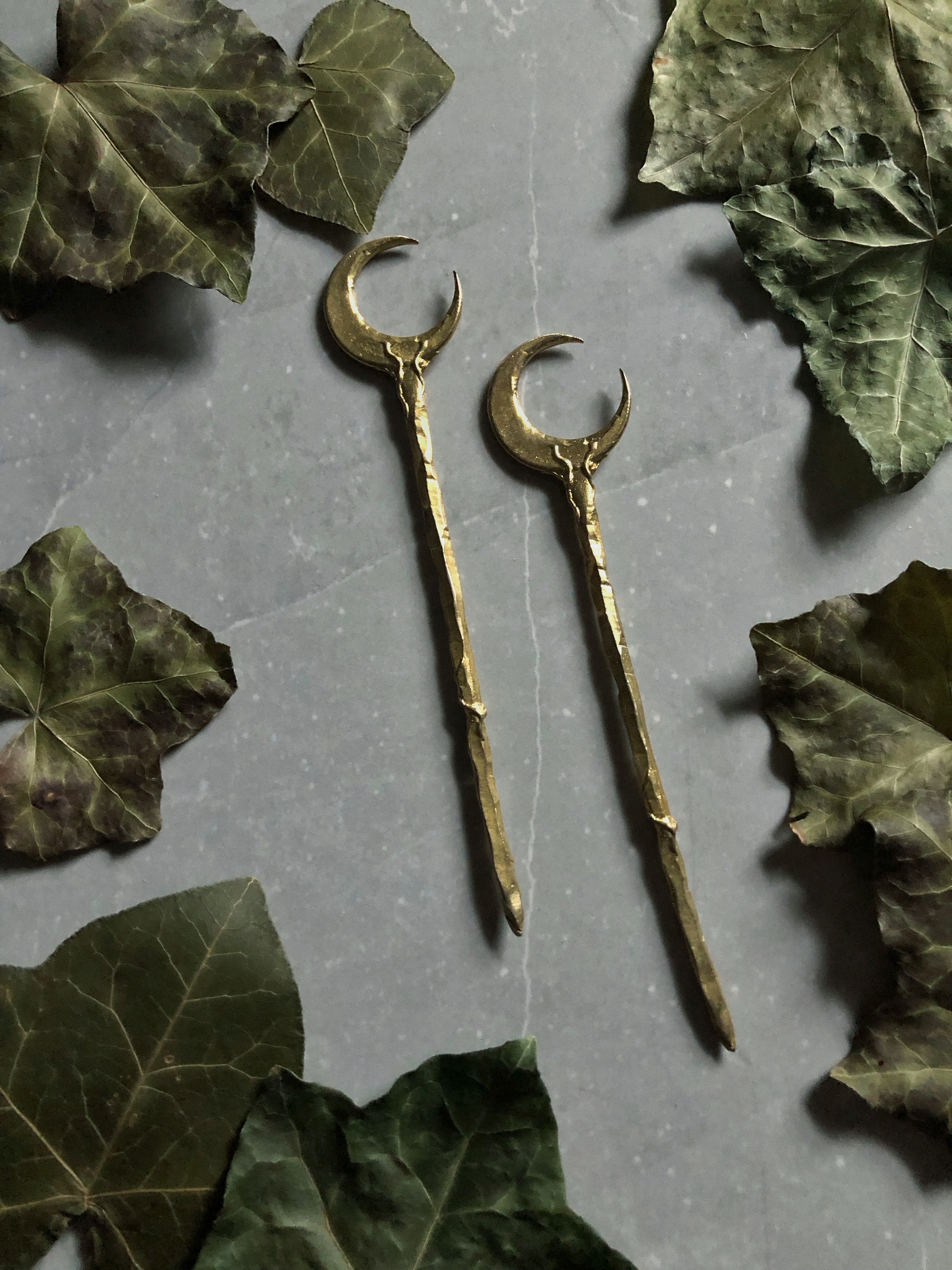Bronze Crone Moon Hair Pin | Baba Yaga Collection | Czarownica, Witchy ...