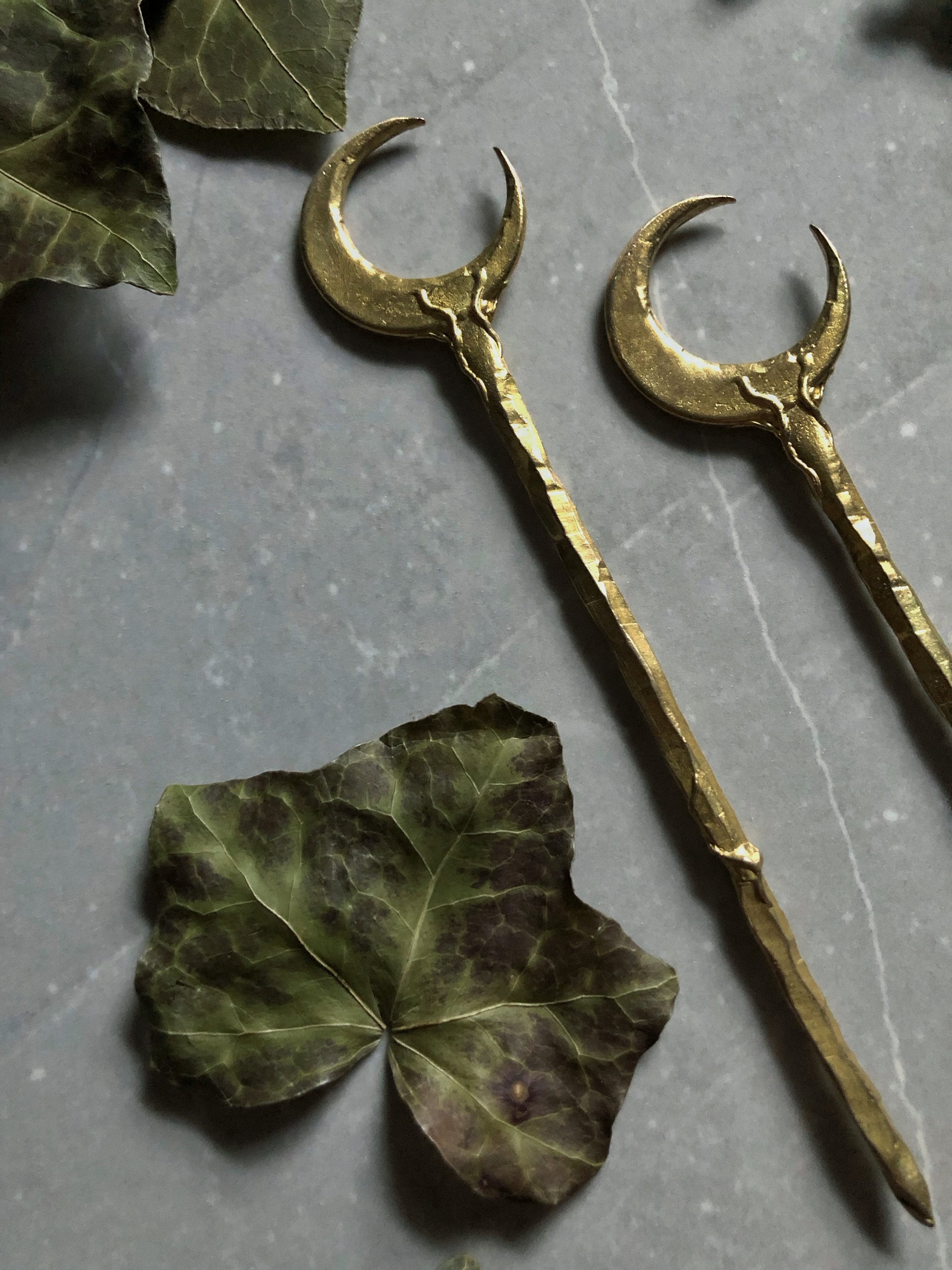 Bronze Crone Moon Hair Pin | Baba Yaga Collection | Czarownica, Witchy ...