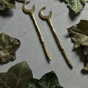 Bronze Crone Moon Hair Pin | Baba Yaga Collection | Czarownica, Witchy ...
