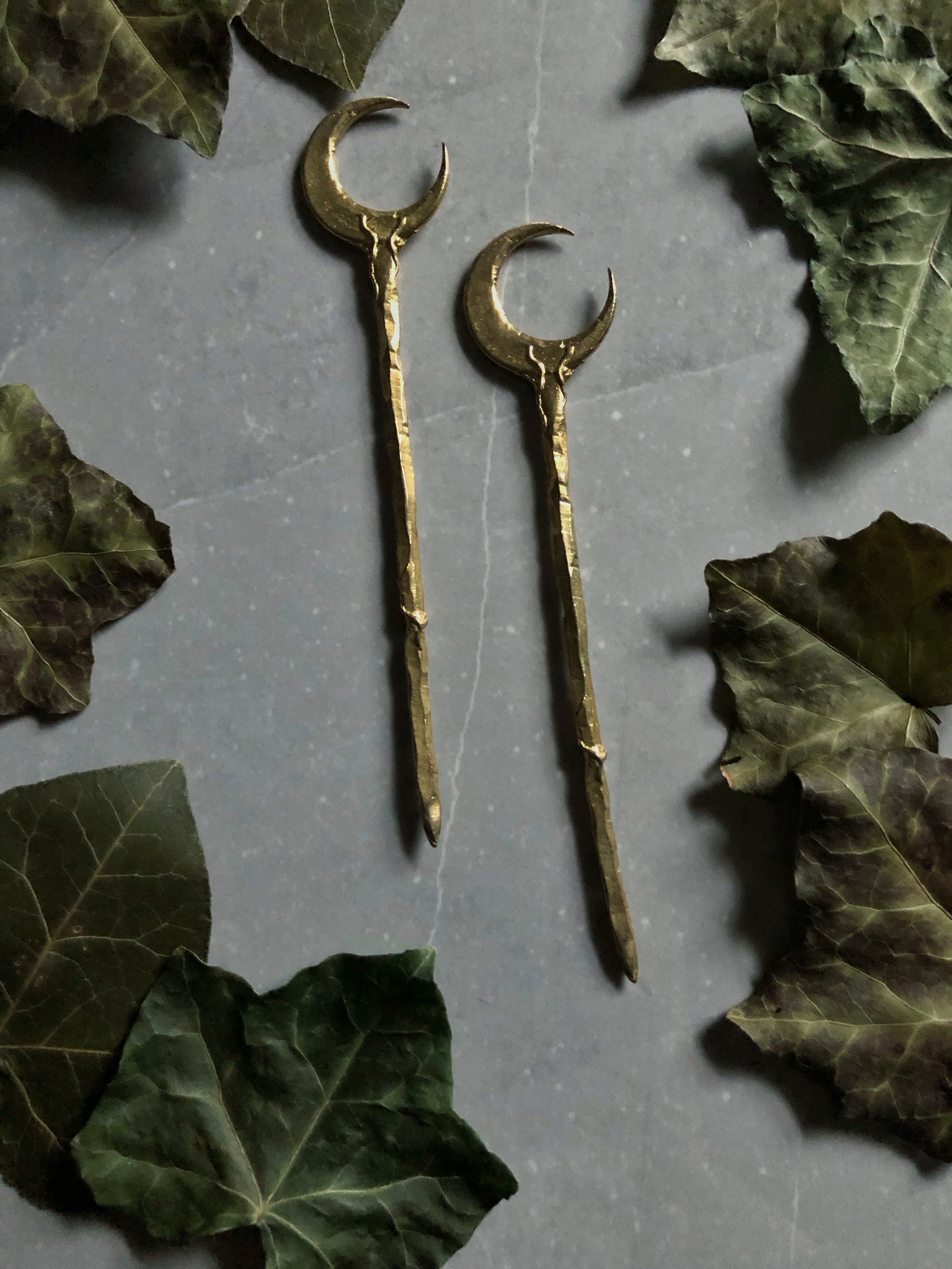 Bronze Crone Moon Hair Pin | Baba Yaga Collection | Czarownica, Witchy ...
