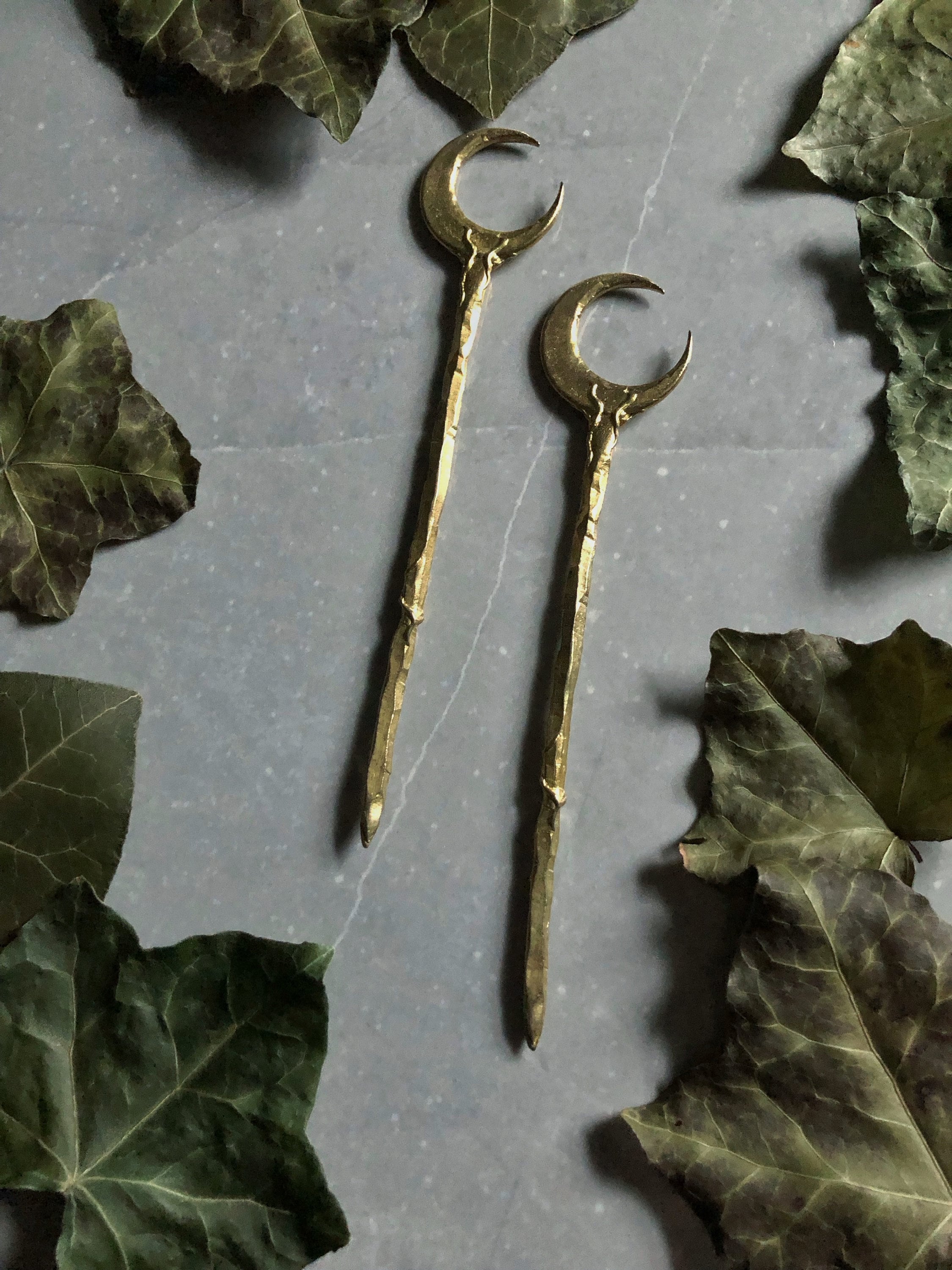 Bronze Crone Moon Hair Pin | Baba Yaga Collection | Czarownica, Witchy ...