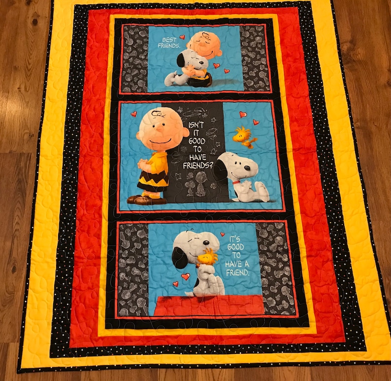 Charlie Brown and Snoopy Quilt - Etsy