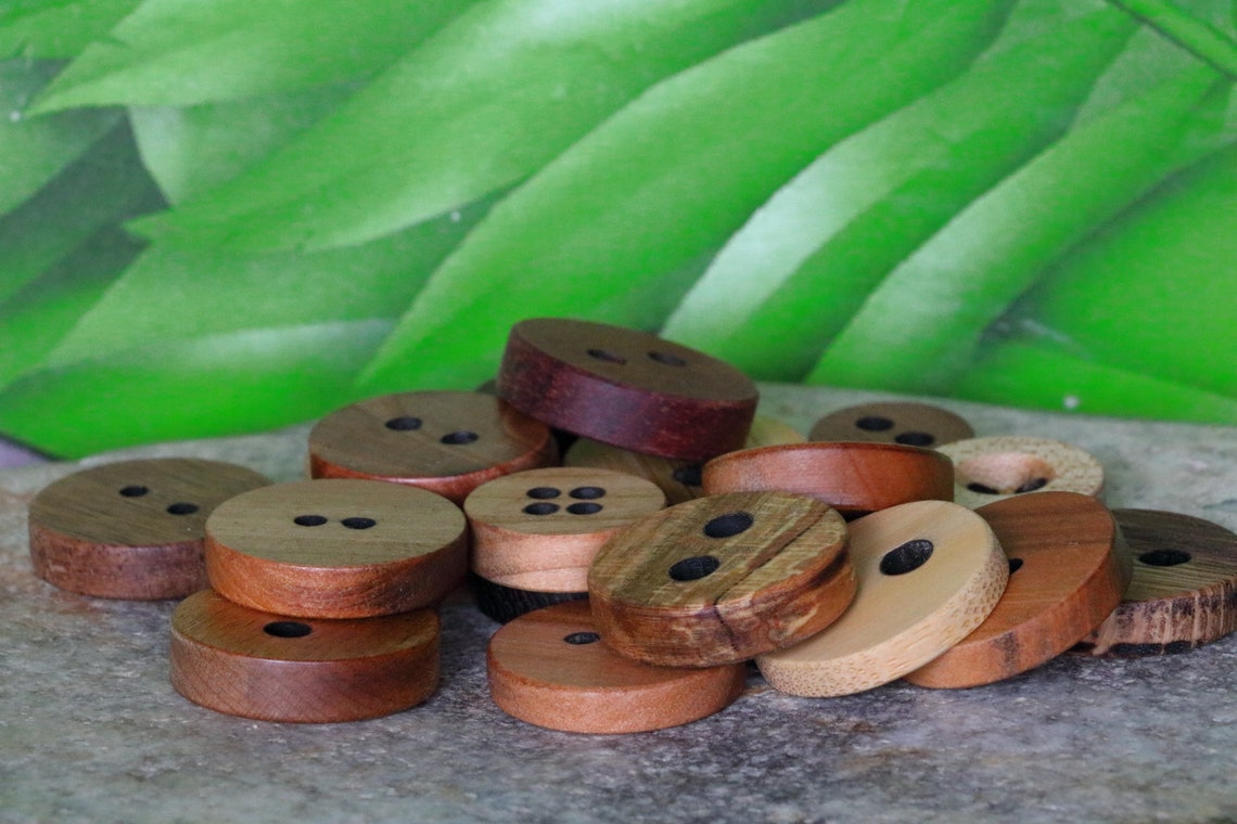 20 Pcs Mixed Medium and Large Hardwood Buttons, Button Grab Bag, Button ...