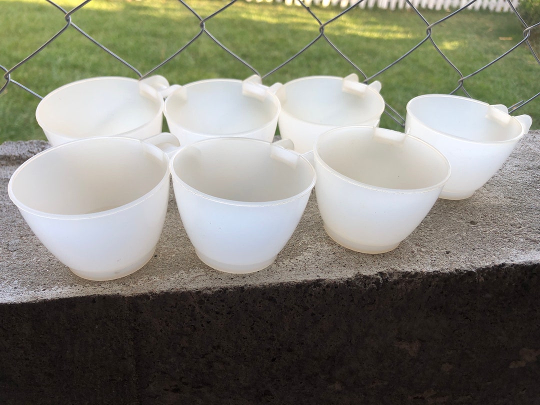 Plastic Coffee Cups / Small Coffee Cups / Set of 7 Vintage Cups ...