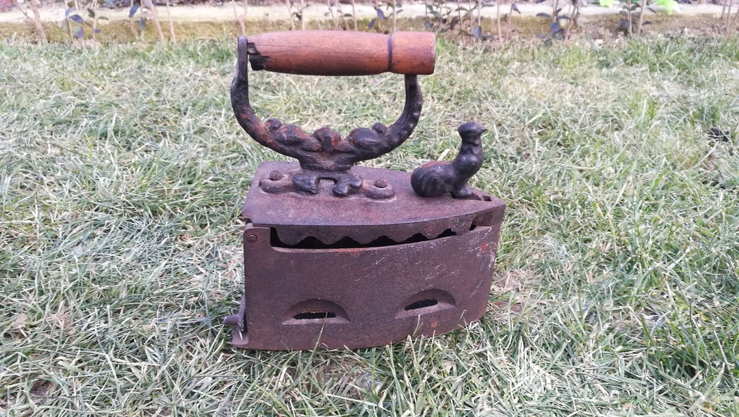 Antique Iron / Old Iron / Iron on Coal / Hand Forged / Antique Cast ...