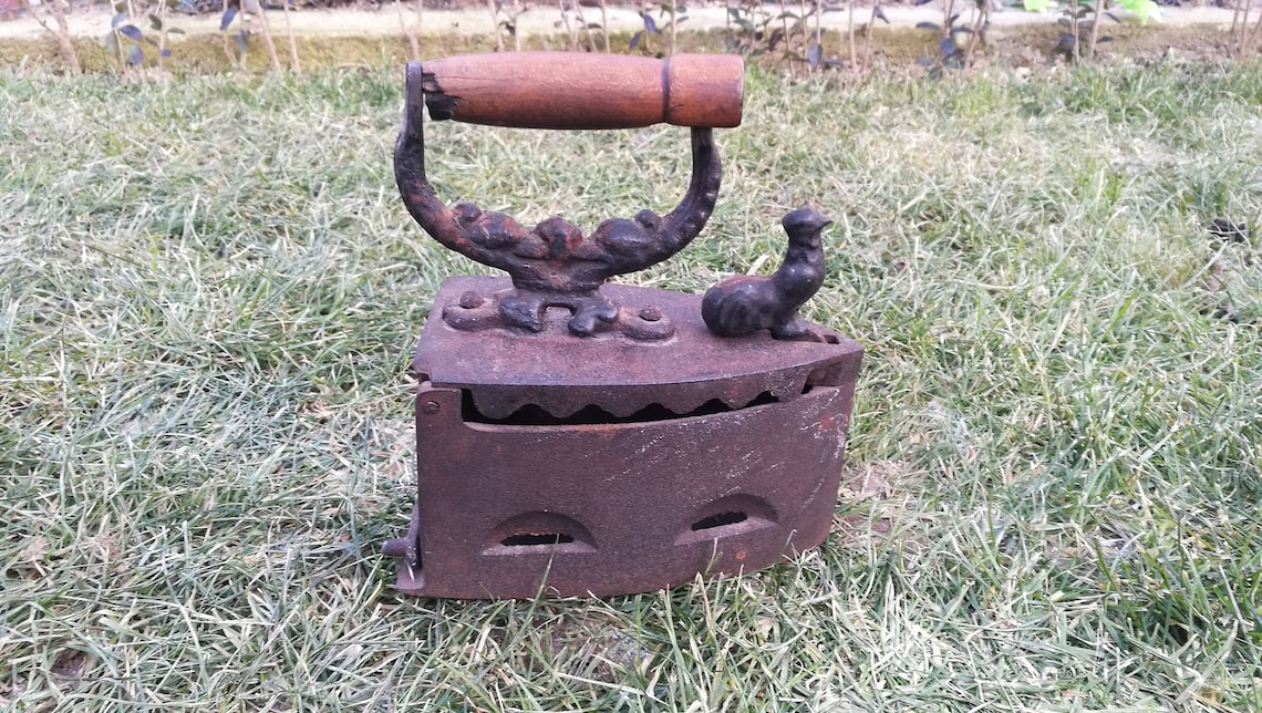 Antique Iron / Old Iron / Iron on Coal / Hand Forged / Antique - Etsy