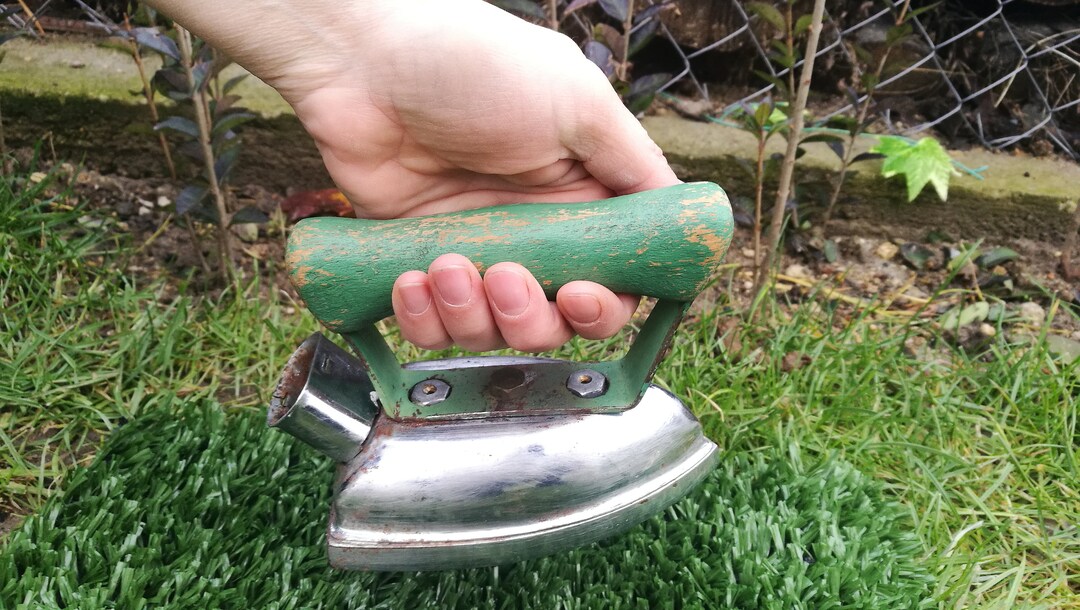 A Small Iron /tourist Iron /vintage Home Decor /vintage Iron /antique ...