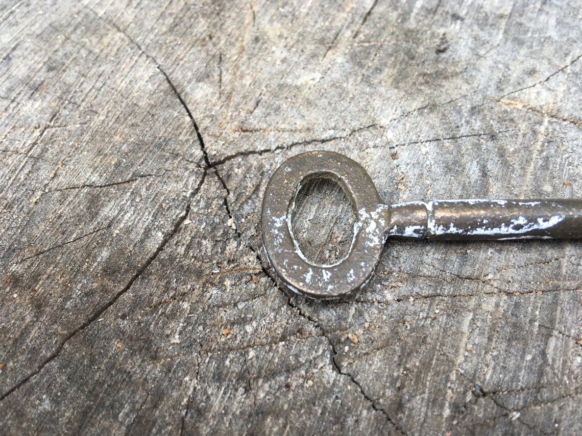 Old Key / Vintage Key / Rustic Decor / Farmhouse Decor / Great | Etsy