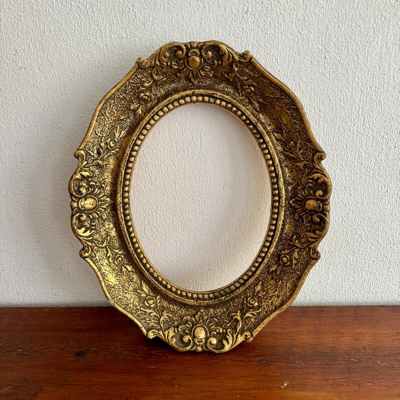 Vintage Oval Frame - Etsy