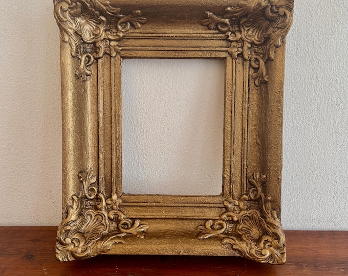 Vintage Gold Frame for a Painting, Classic Gold Picture Frame, Vintage ...