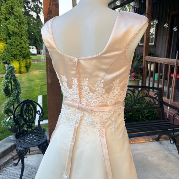 ivory gown with - Gem