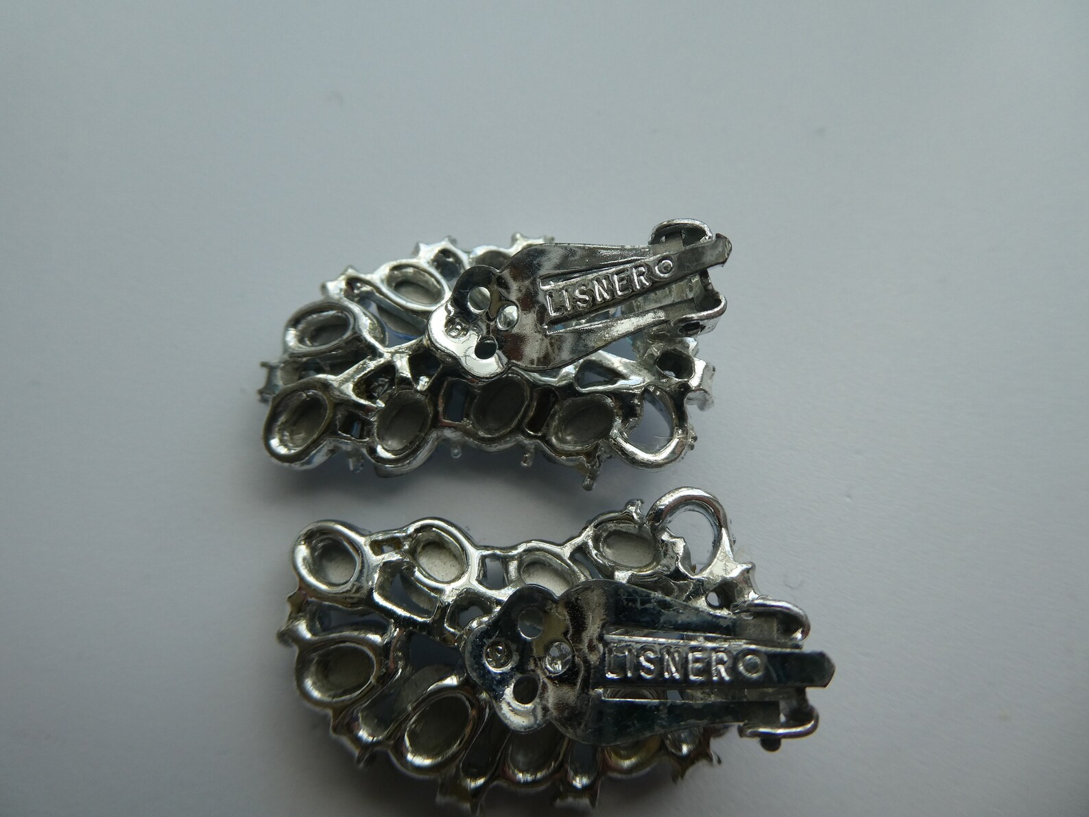 VINTAGE LISNER EARRINGS - Etsy