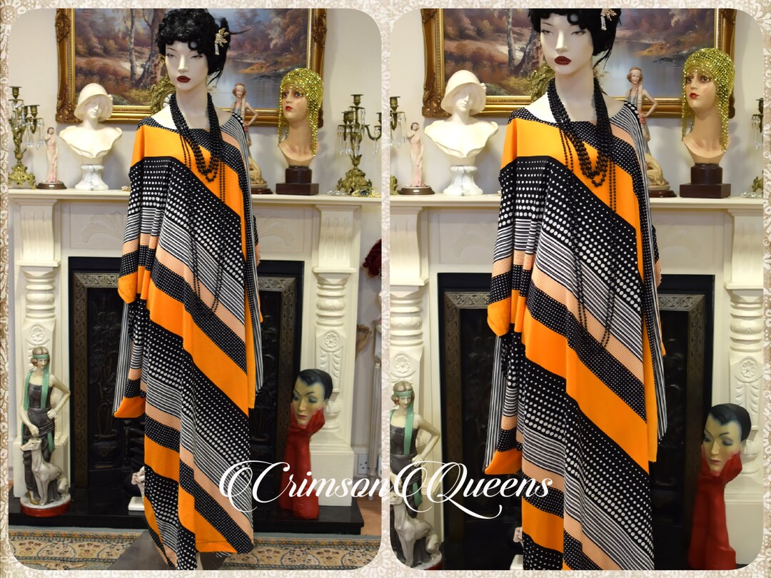 Vintage Flapper Psychedelic Stripes Retro Funky Oriental Batwings ...
