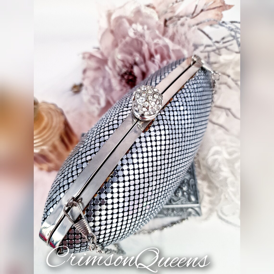 Art Deco Beautiful Mesh Oval Shaped Hard Case Silver Mesh Clutch ...