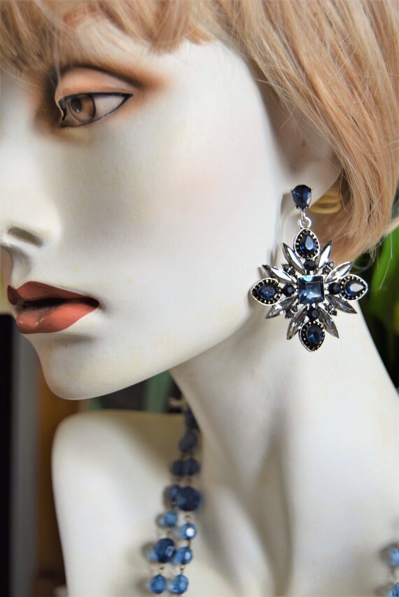 Vintage Statement Blue 1920s Bakelite shiny cut bead… - Gem