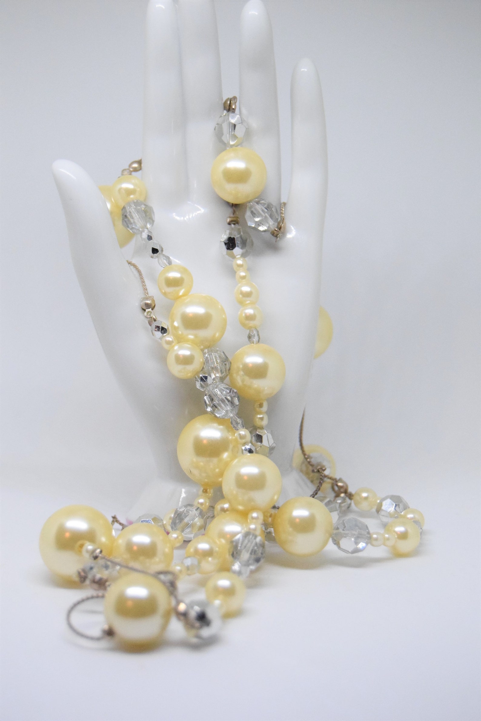 Charming 1950's Long Vanilla Pearl With Shiny AB - Etsy Norway