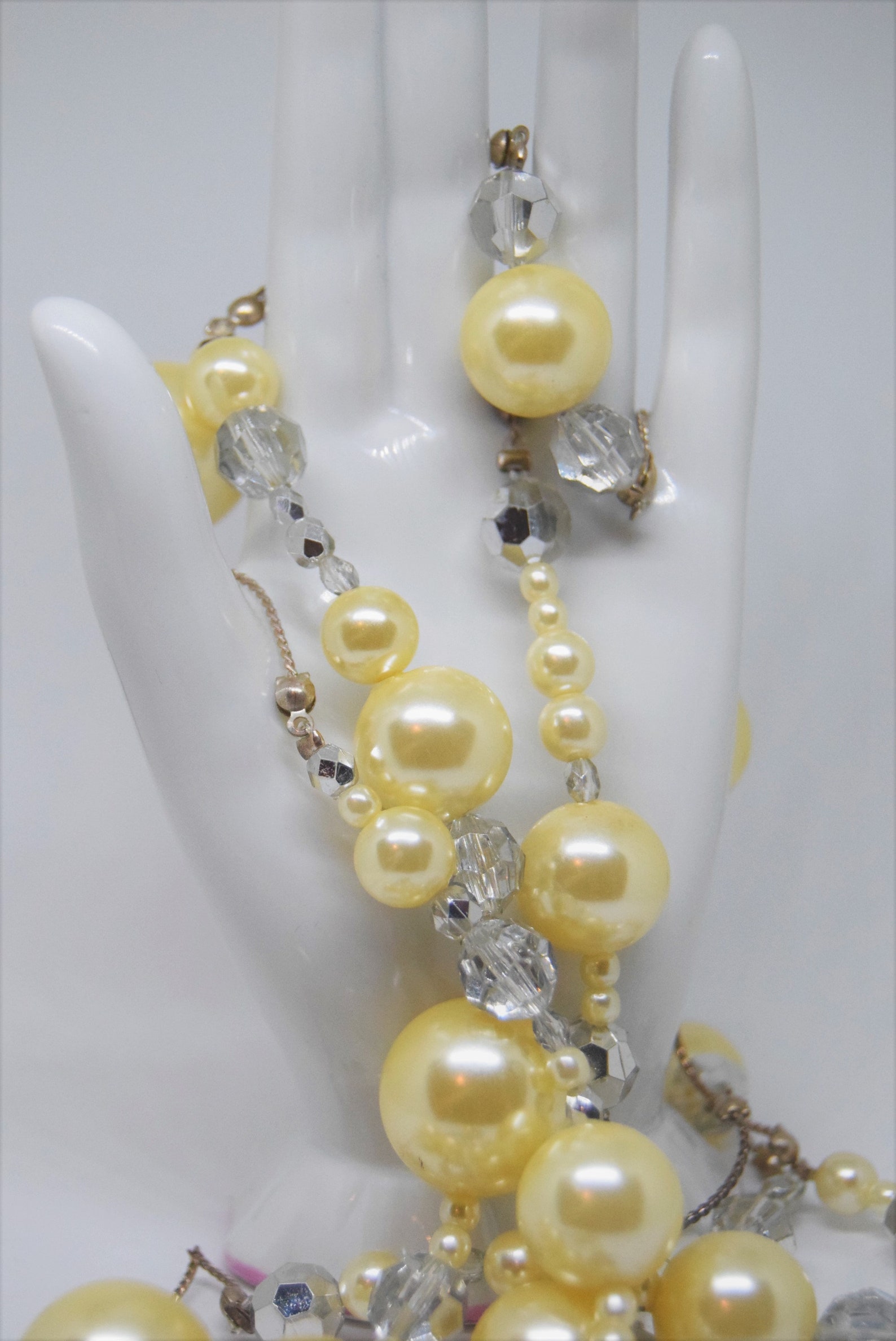 Charming 1950's Long Vanilla Pearl With Shiny AB - Etsy Norway