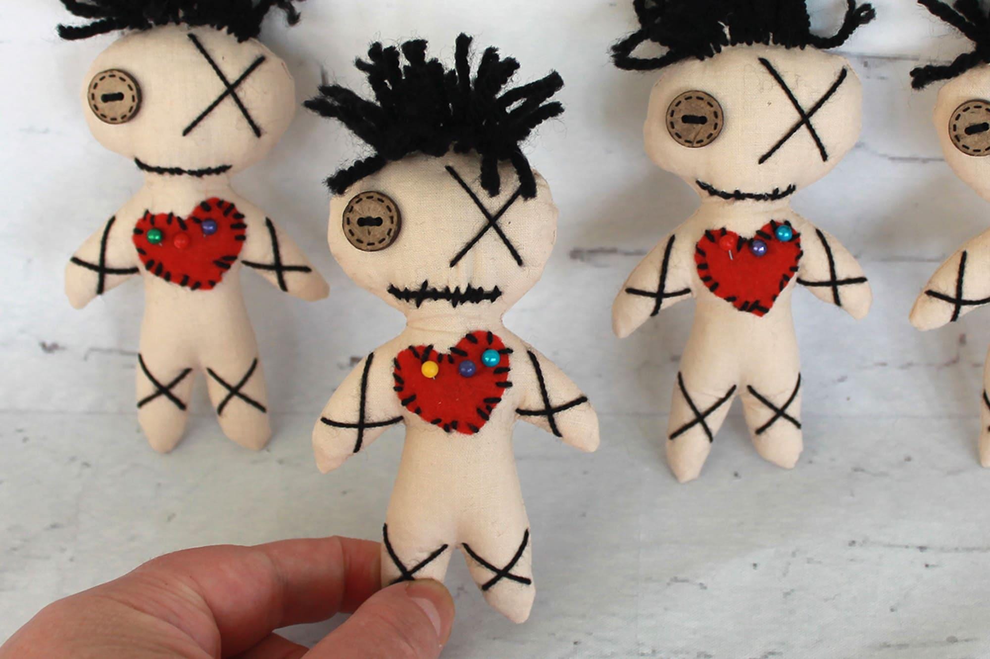 Set of 5 Voodoo Dolls With Red Hearts – Love Spell Dolls – Handmade ...