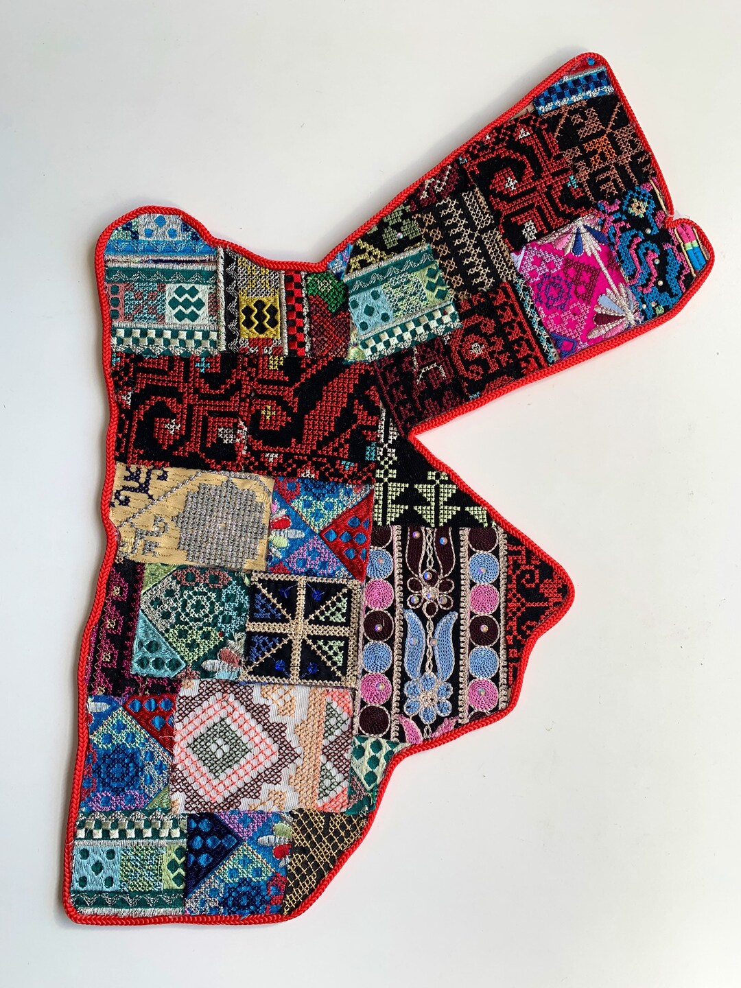 Jordanian Map, Palestinian Tatreez, Embroidered Wall Hanging Art Decor ...