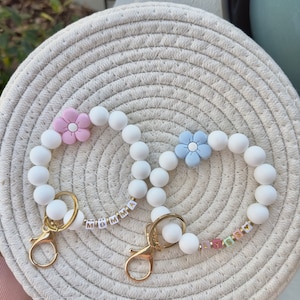 Custom Silicone Bead Wristlet Keychain: Personalized Flower Daisy ...