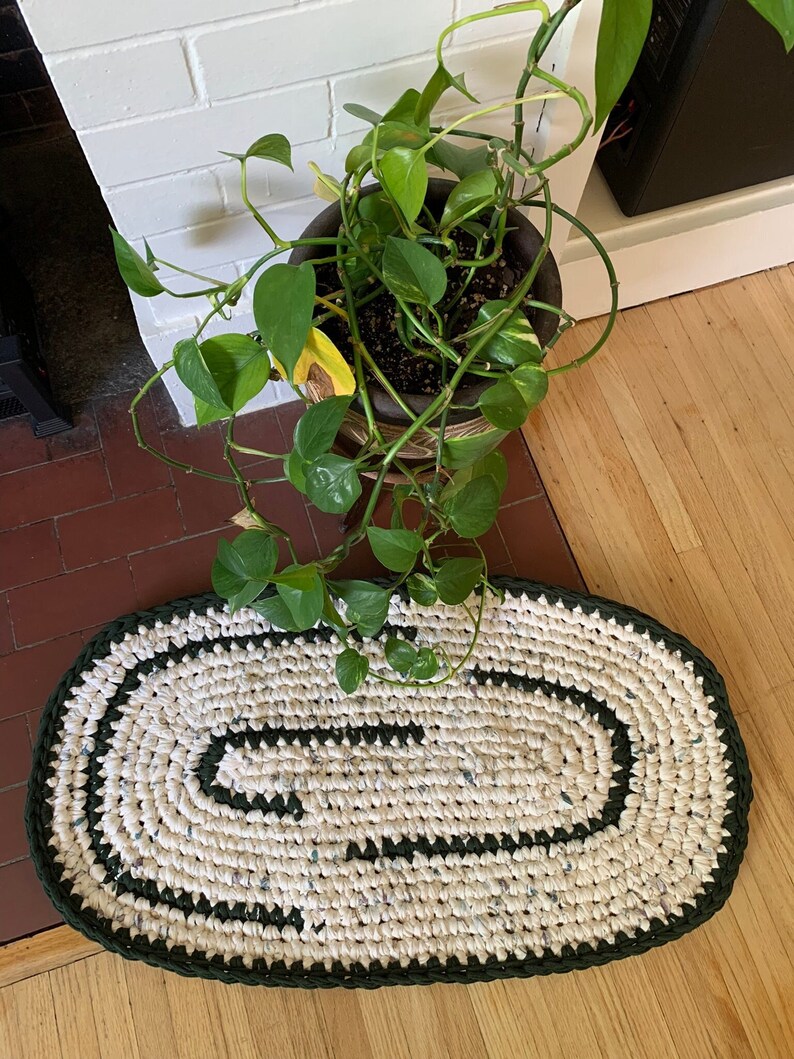 Repurposed Rag Rug, Handmade Crochet Mat, Green Print Throw Rug - Etsy