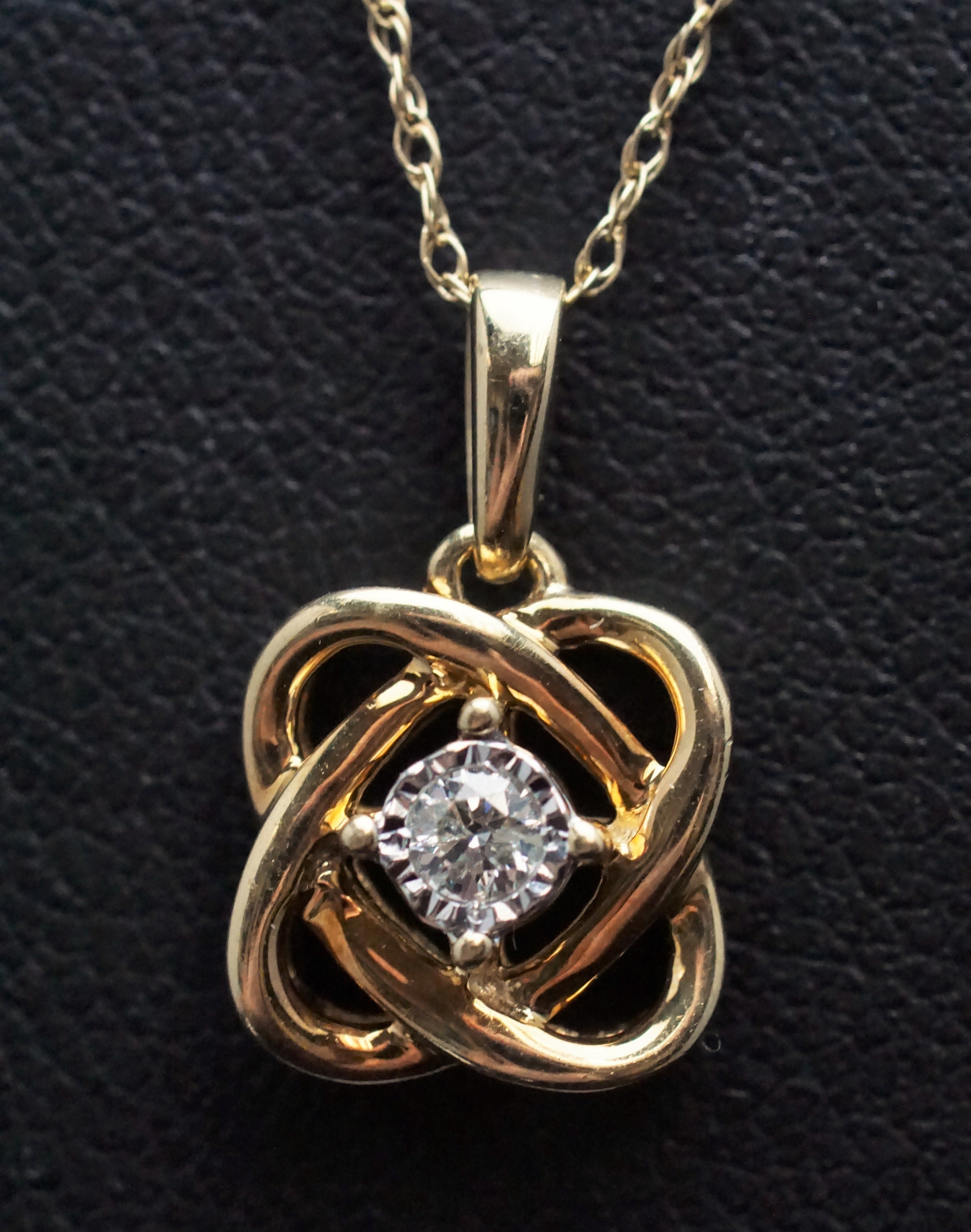 10K Yellow Gold center of Me Diamond Solitaire - Etsy
