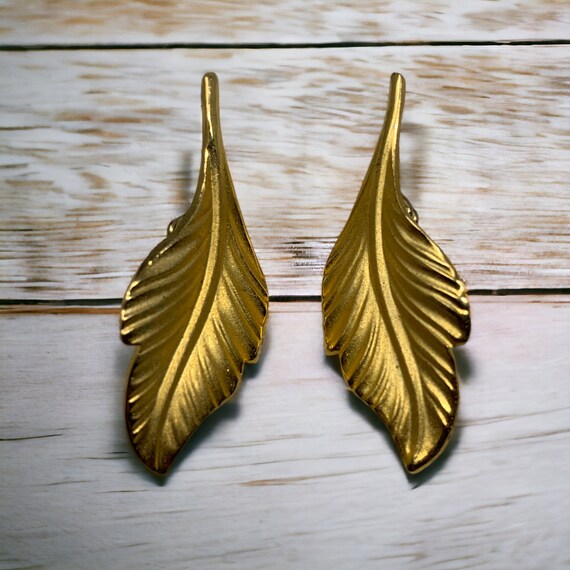 Vintage 1980's Leaf Shaped Gold Tone Earrings Couture… - Gem
