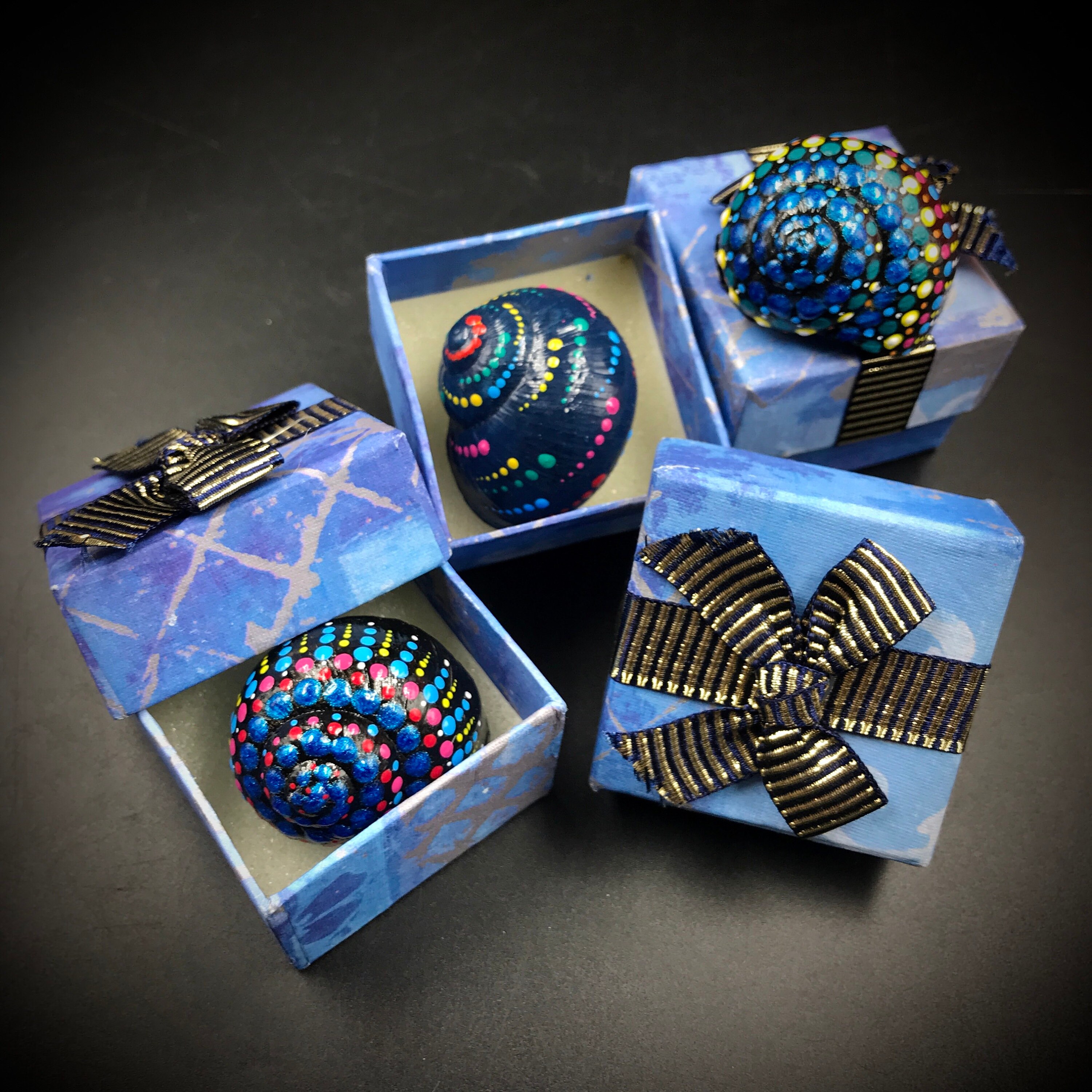 3 Beautiful Dot Painted Snail Shells, Holiday Gift for Friends, Welcome ...