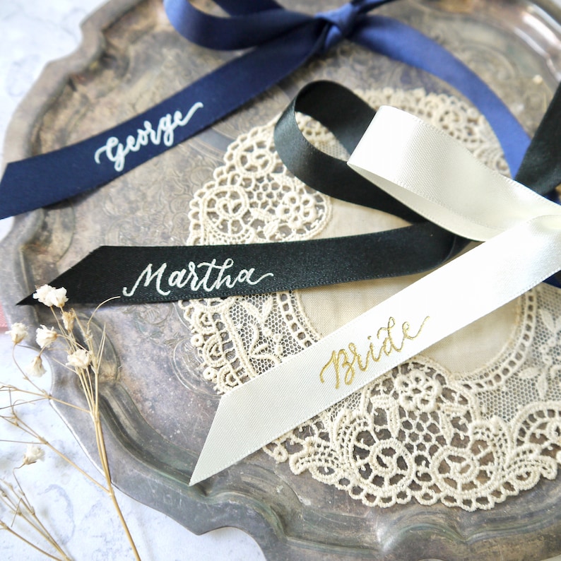 Personalised Calligraphy Ribbon Bow Place Settings – Custom Guest Name ...