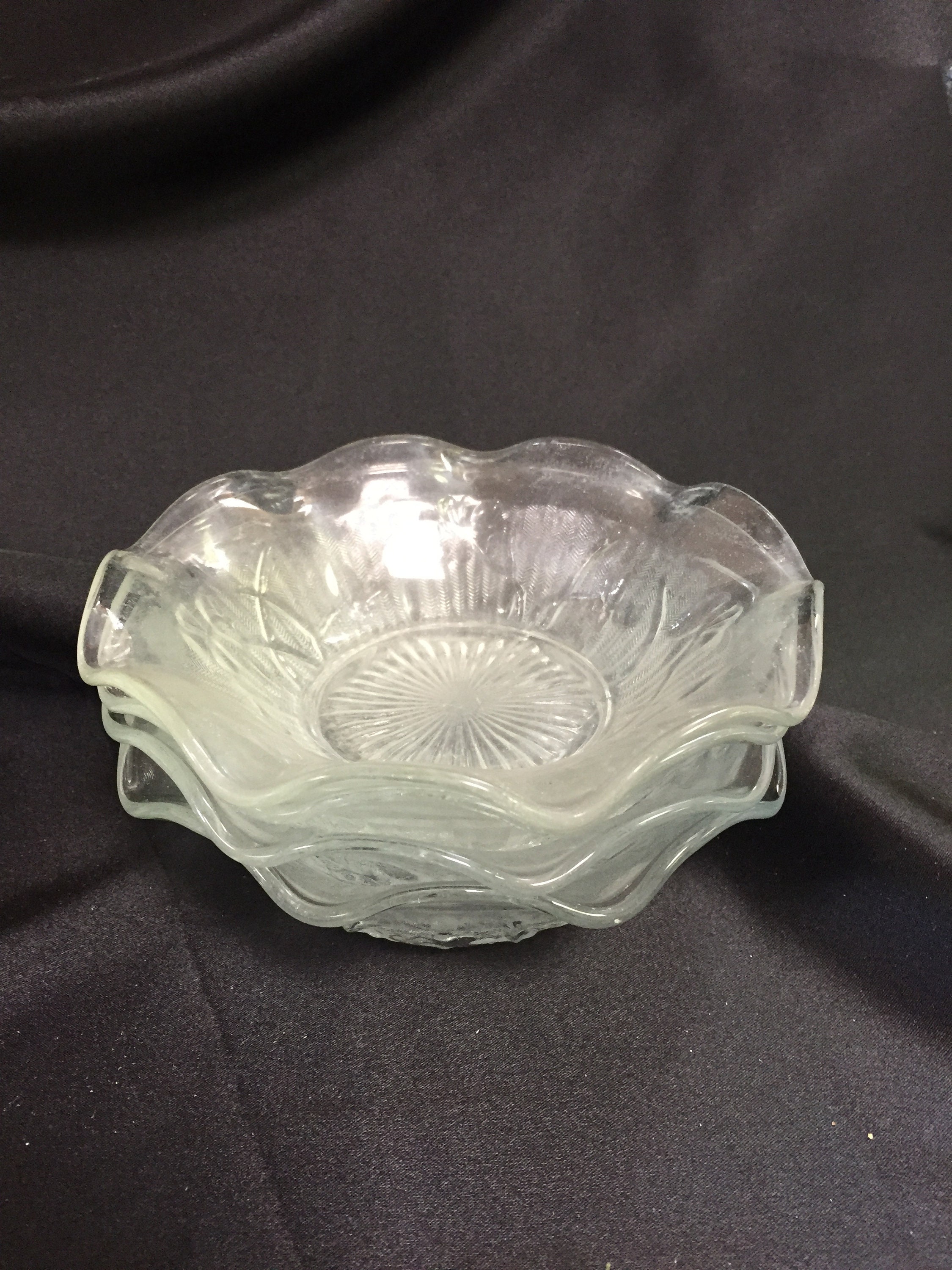 Collectibles Collectible Glass Clear Set of Four Sauce Dishes Pattern 5 ...