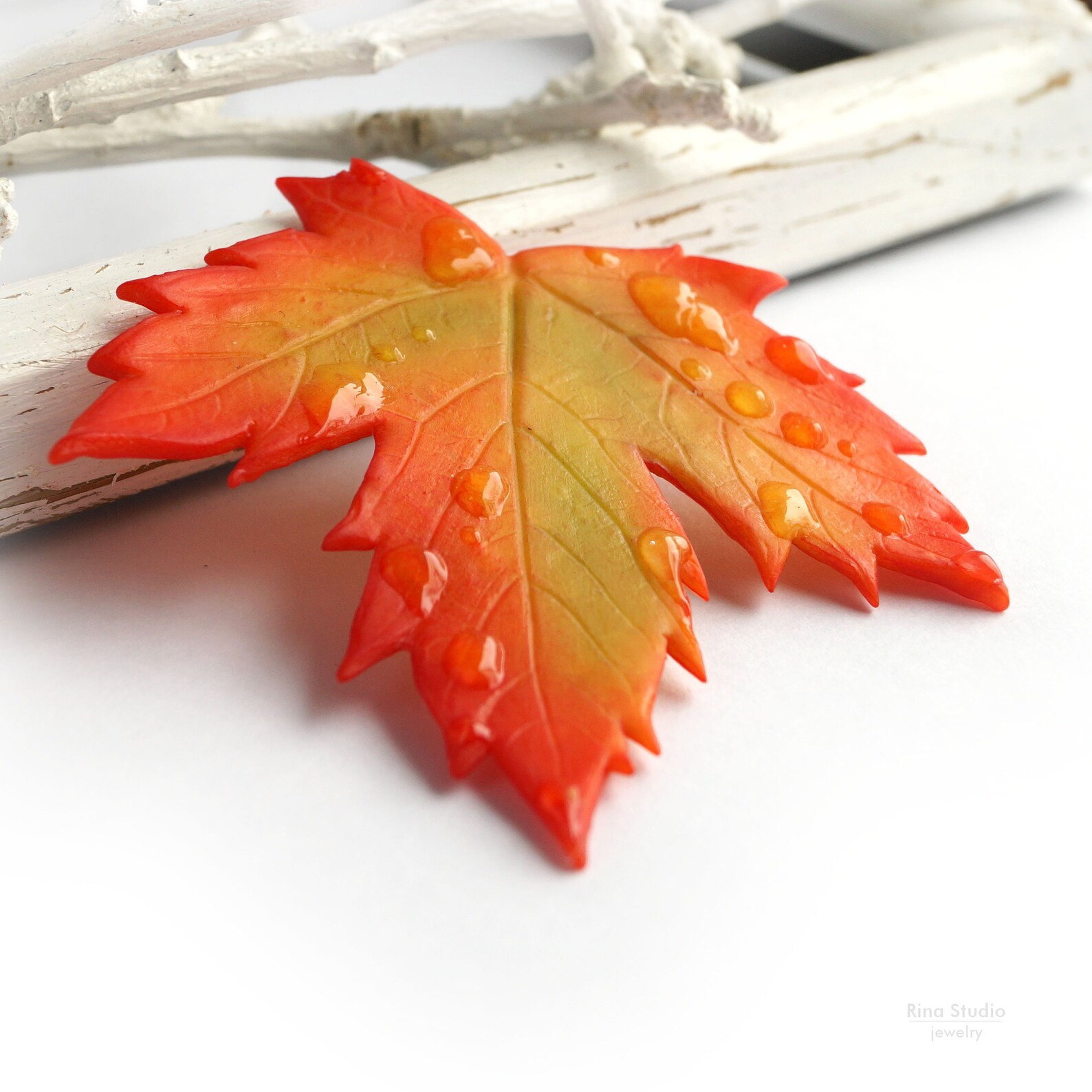 Maple Leaf Pin, Yellow Orange Red Realistic Fall Leaves Raindrops ...