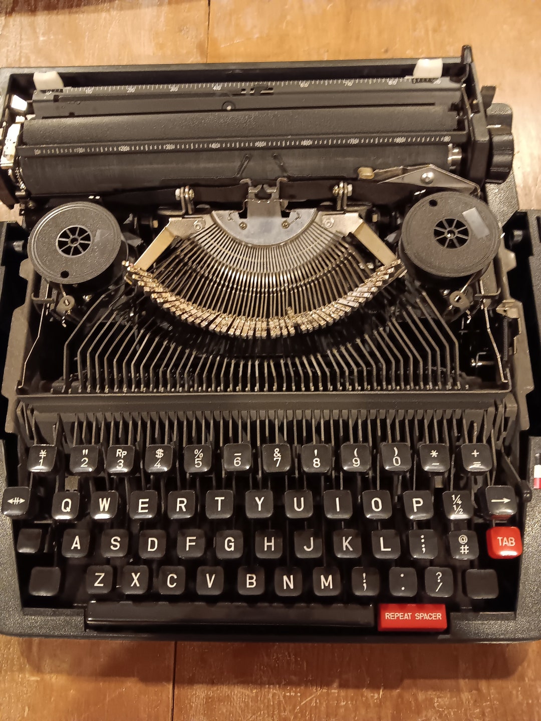 Generation 3000 Portable Typewriter in Carrying Case - Etsy