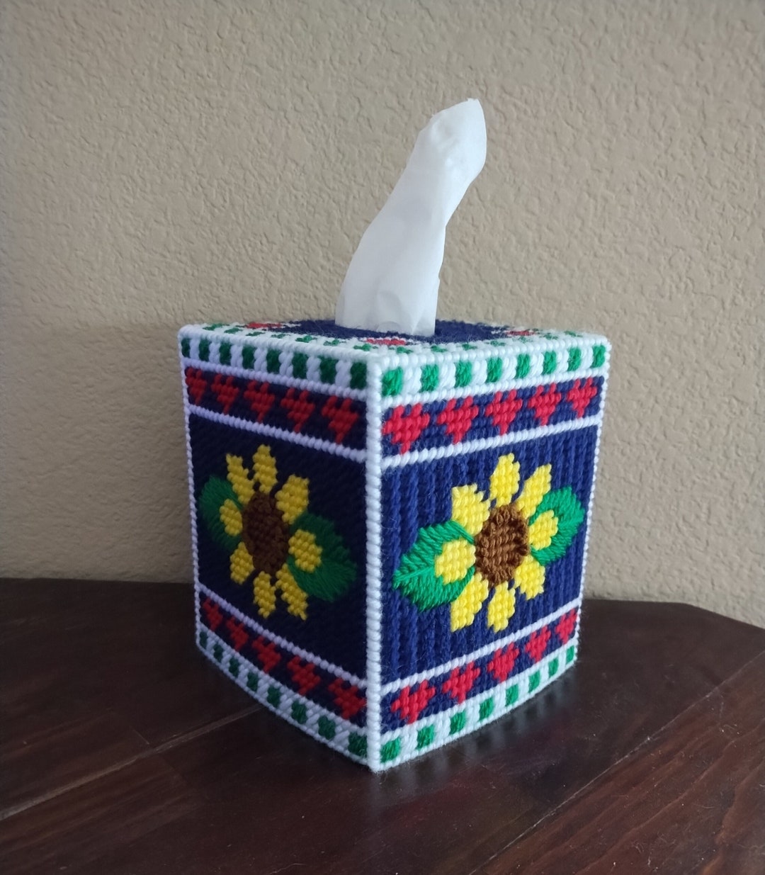 Country Sunflower Heart Garden Handmade Plastic Canvas Tissue Box Cover ...