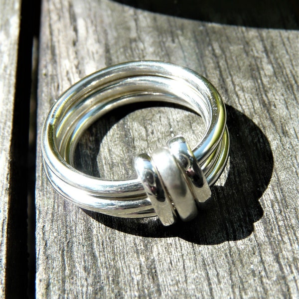 Connected Ring - Etsy