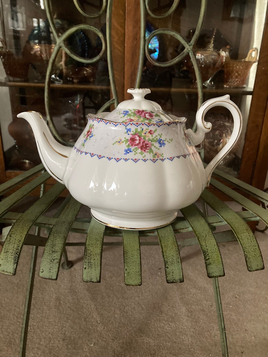 Royal Albert Petit Point Teapot. Large Size. Produced in England 1932 ...