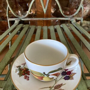 Royal Worcester Evesham Gold Cups and Saucers. Set of 4. Produced in ...