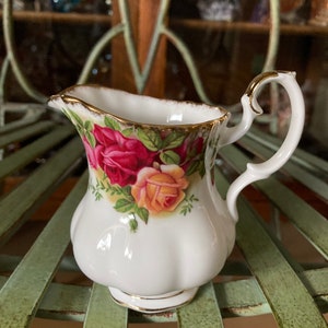 Royal Albert Old Country Roses. Creamer and Sugar Bowl. Creamer 3.5 ...