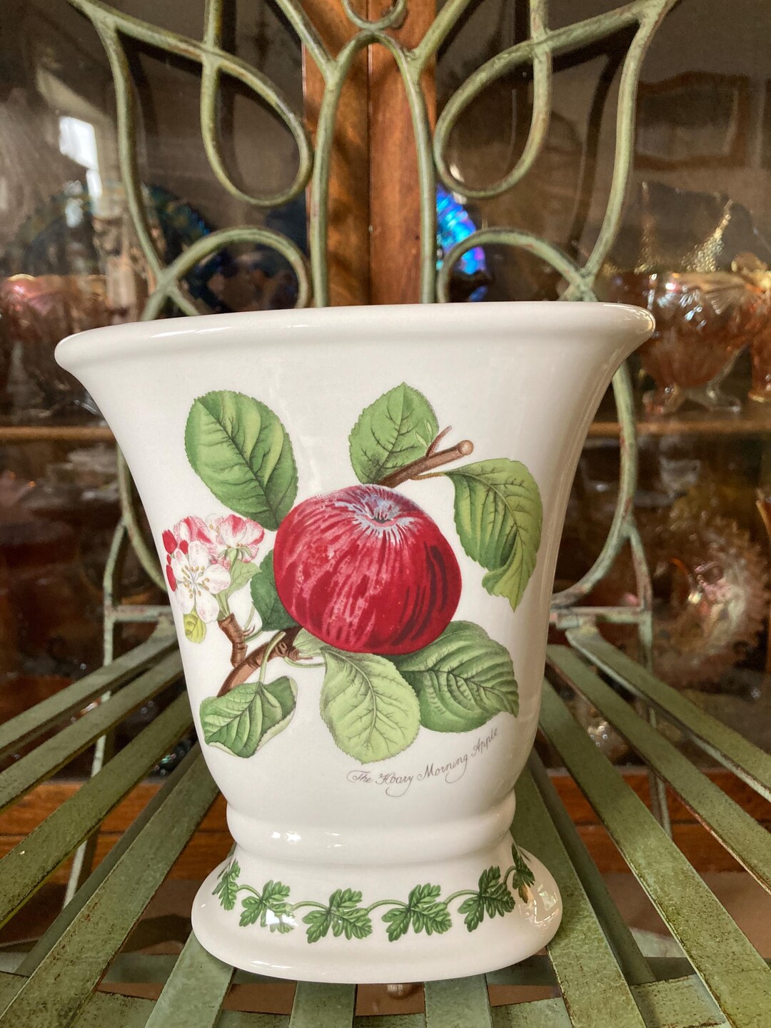 Portmeirion Pomona Vase. Hoary Morning Apple. Versailles Shape. 7 ...