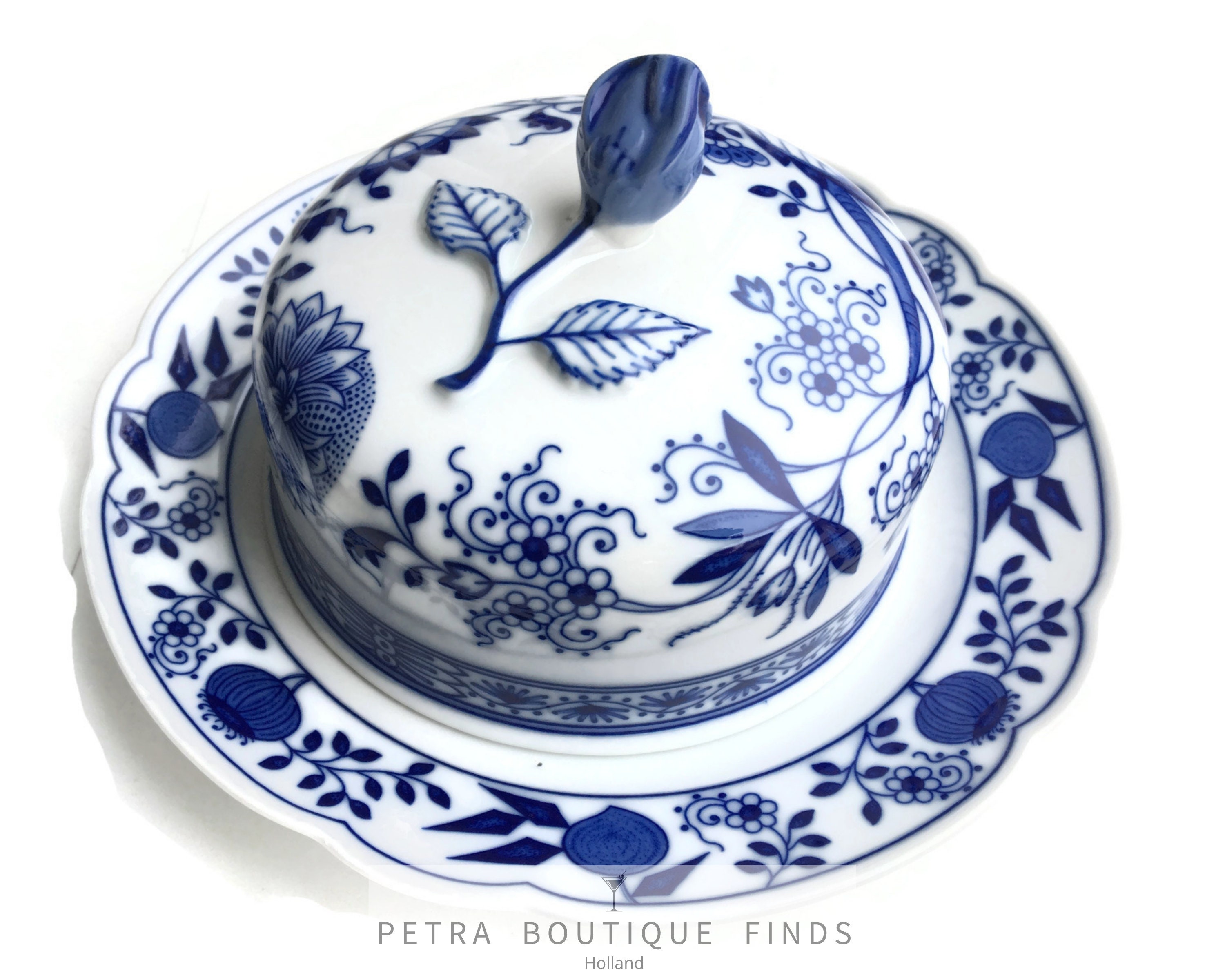 Blue Onion Porcelain Scalloped Decor Pieces - Etsy