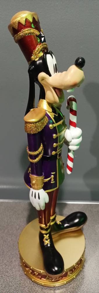 Disney Mickey and Goofy Holiday Nutcracker Action Figurine Set ...