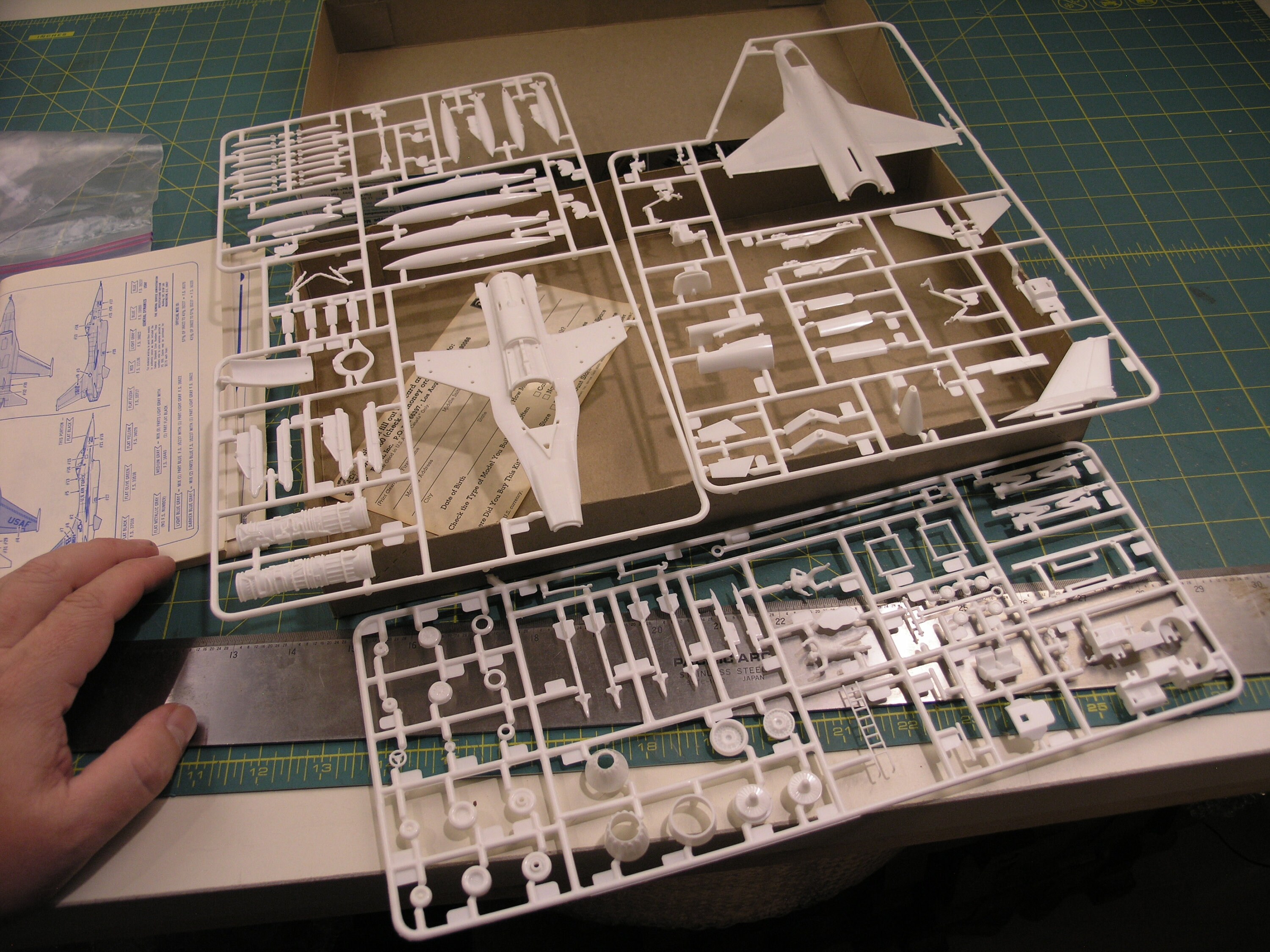Plastic Model Kit, Revell, F16A Falcon, With Complete Underwing Stores ...