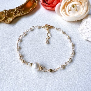 Mikoto White Pearl Bracelet 14k Gold Filled / Genuine Pearl - Etsy
