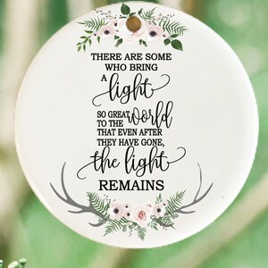 The Light Remains Memorial Chime, Sympathy Dad, Mom, Family Gift for ...