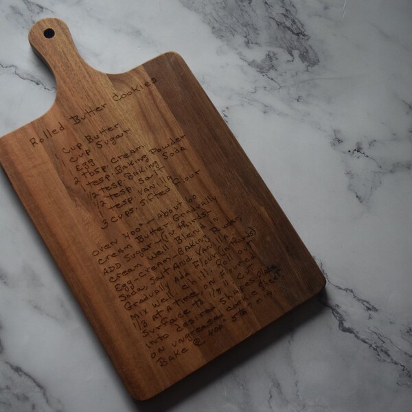 Personalized Acacia Cutting Board - Etsy