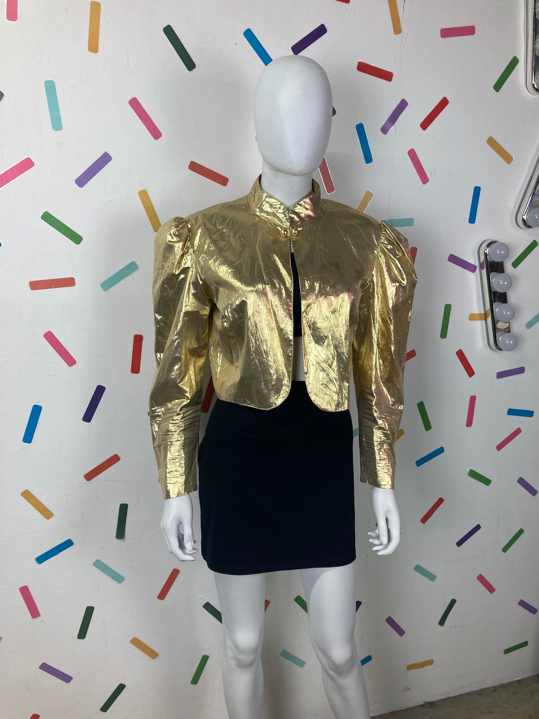 1980s true vintage gold cropped puff shoulder design jacket size 12