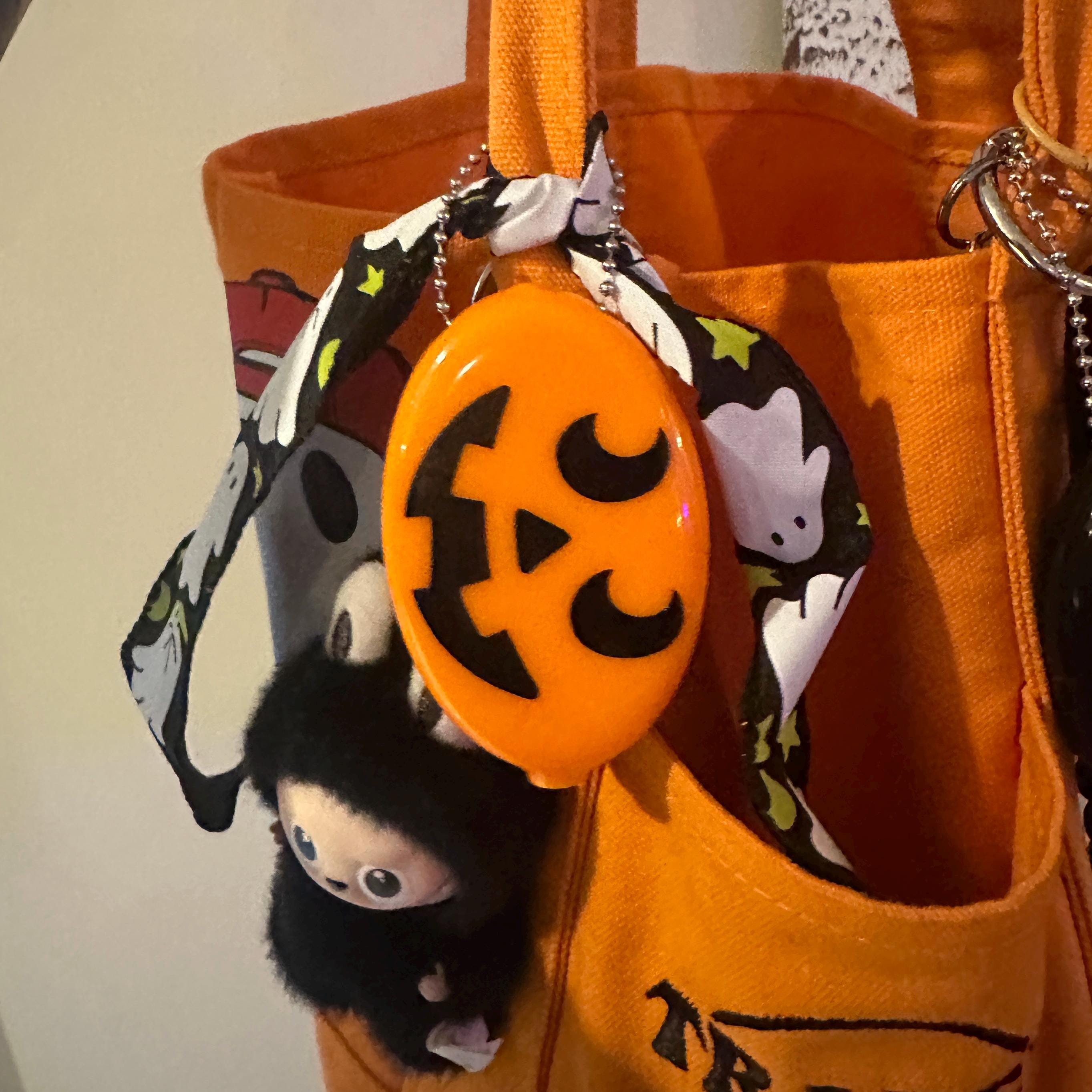 Vintage Pumpkin Squeeze Coin Purse: Halloween Keychain Bag Charm - Etsy