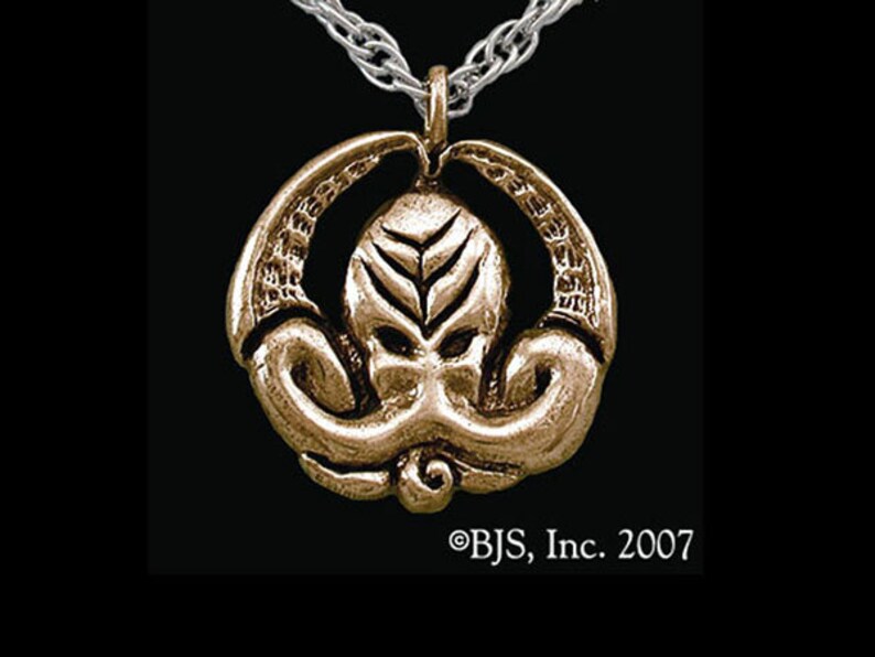 Cthulhu Medallion Engraved with the Cthulhu Chant HP | Etsy