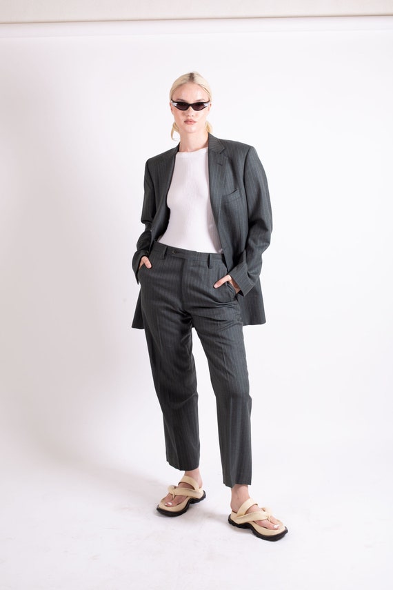 2000s suits - Gem