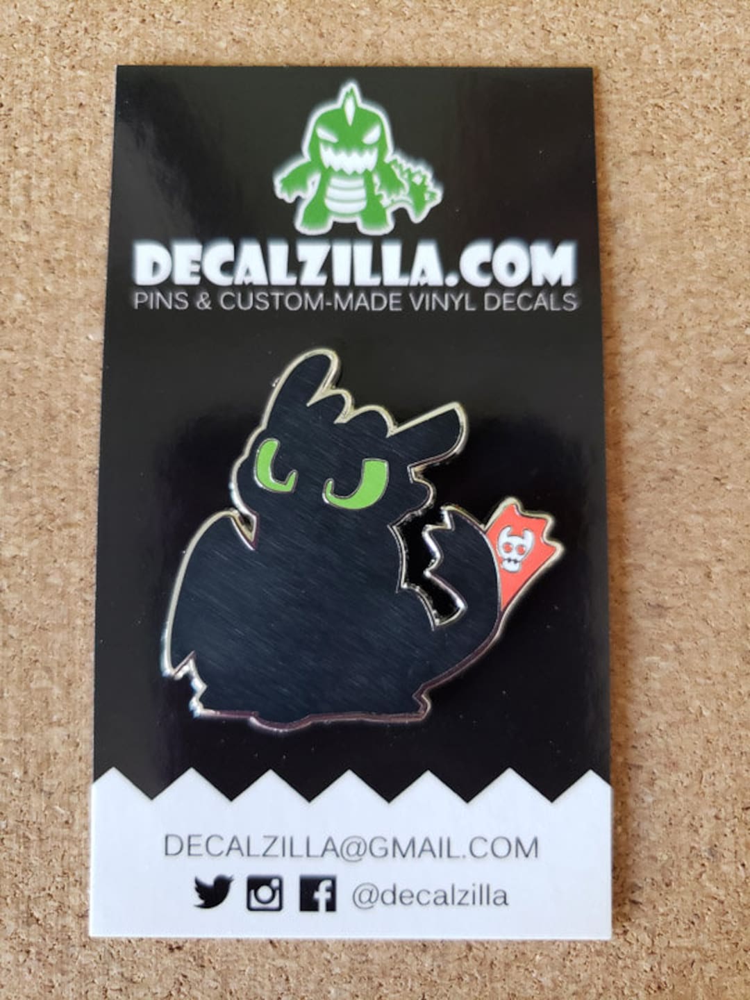 How to Train Your Dragon Toothless Hard Enamel Pin - Perfect for ...