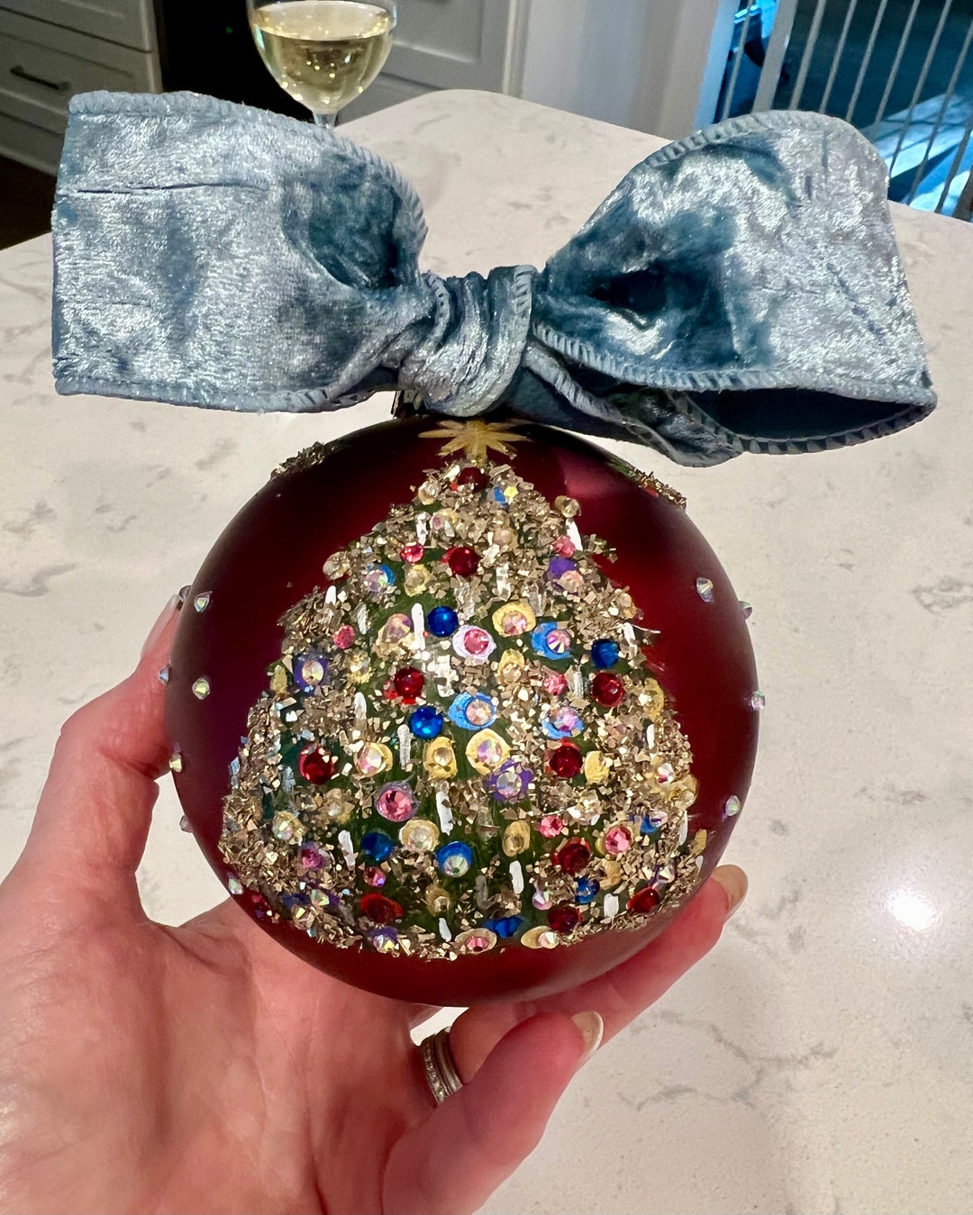 Elegant Traditional Heirloom Keepsake Christmas Tree Glass Ball ...